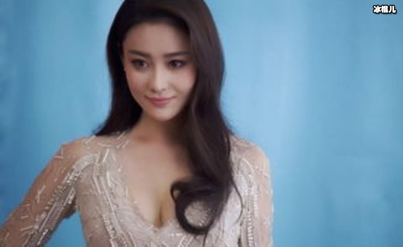 张馨予制作网红咖啡和布丁吐司，看起来很好吃 - 明星 - 冰棍儿网